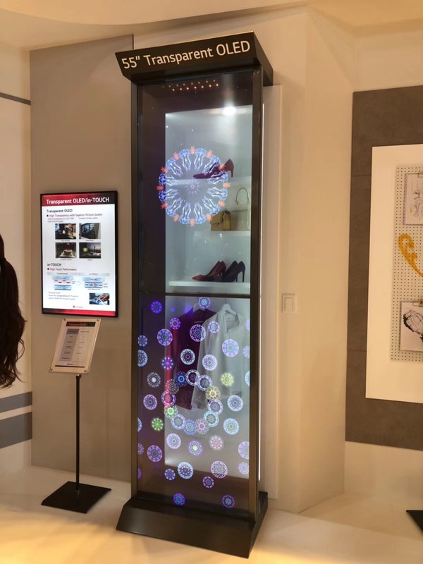 Full Color Transparent OLED Display Screen Infinite Contrast Ratio